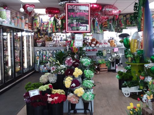 FLOWERAMA - MIDDLEBURG HEIGHTS - 39 Photos - Florists - 7584 Pearl Rd ...
