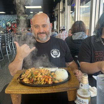 MARISCOS KC - Updated March 2025 - 159 Photos & 102 Reviews - 519 E ...