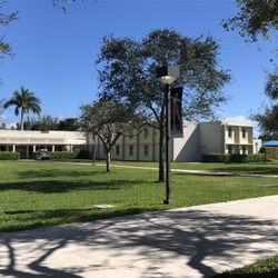 LYNN UNIVERSITY - 43 Photos & 17 Reviews - 3601 N Military Trl, Boca ...