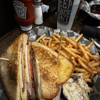 DEEP DEUCE GRILL - Updated October 2025 - 288 Photos & 298 Reviews ...