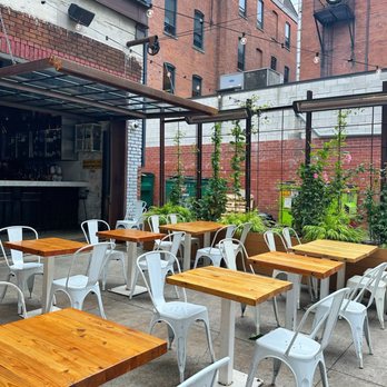 GUSTO 101 - Updated August 2024 - 1703 Photos & 1202 Reviews - 101 ...