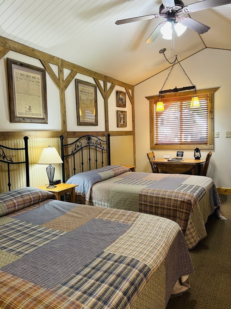 MOORE’ S OLD PINE INN - Updated December 2025 - 48 Photos & 10 Reviews ...