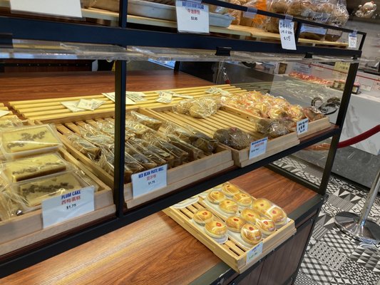 MAXIM’S BAKERY - Updated September 2025 - 57 Photos & 42 Reviews - 4800 ...