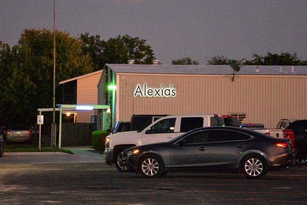 ALEXIAS WEDDING & QUINCEANERAS - Updated January 2026 - 13 Photos ...