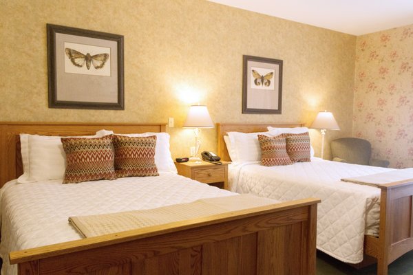 ESSENHAUS INN & CONFERENCE CENTER - Updated July 2024 - 31 Photos & 19 ...