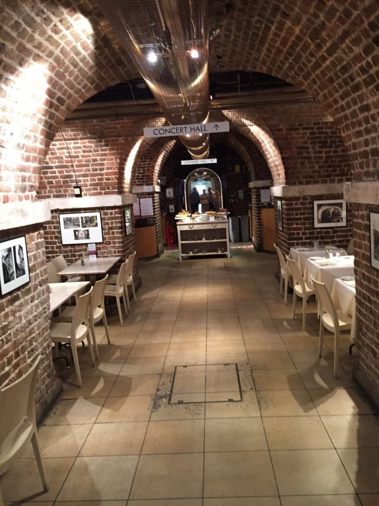 FOOTSTOOL RESTAURANT - Updated October 2025 - 11 Photos - Smith Square ...