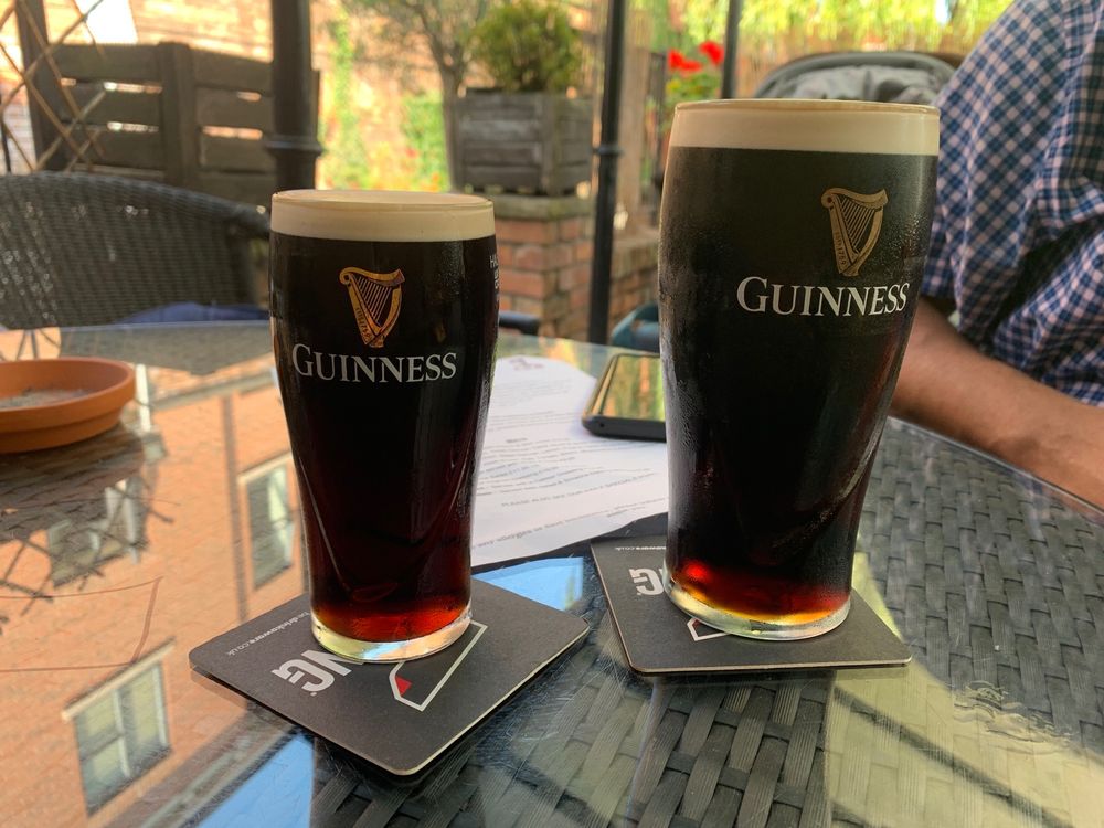 MR GRUNDYS PUB - Updated October 2025 - 10 Photos - 32-34 Ashbourne ...