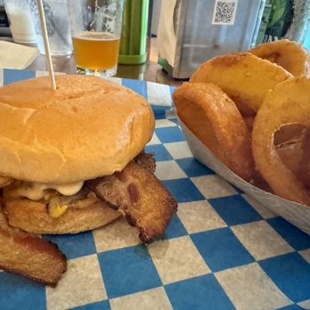 BURGER DADDY - Updated February 2025 - 18 Photos & 31 Reviews - 900 SE ...