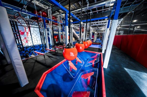 SUPERCHARGED ENTERTAINMENT - 115 Photos & 80 Reviews - 40 Commerce Blvd ...