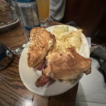 THE SEVENS ALE HOUSE - Updated December 2025 - 92 Photos & 345 Reviews ...