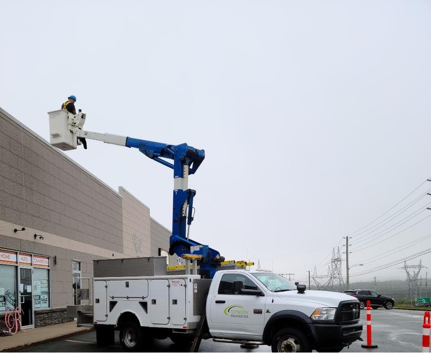 TOP NOTCH ELECTRICAL - Updated February 2025 - 17 Photos - 50 Hamlyn ...