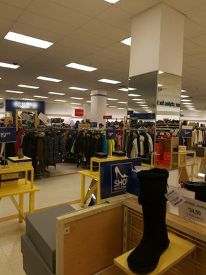 MARSHALLS - Updated April 2025 - 61 Photos & 78 Reviews - 3131 N Clark ...