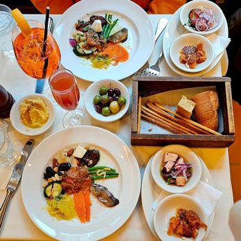 BECCO - Updated April 2025 - 2436 Photos & 3345 Reviews - 355 W 46th St ...