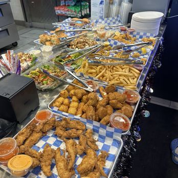 CRAZY BUZZY’S ROAST BEEF & SEAFOOD - Updated December 2025 - 24 Photos ...