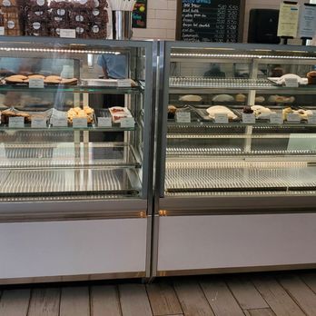 ALLYSON A BAKE SHOP - Updated December 2024 - 153 Photos & 98 Reviews ...