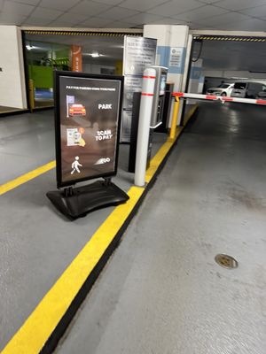 COLONIAL PARKING - Updated March 2025 - 28 Photos - 1530 Wilson Blvd ...