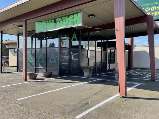 EMERALD TRIANGLE DISPENSARY - Updated December 2025 - 10 Reviews - 838 ...