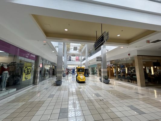 ST CLAIR SQUARE - Updated December 2025 - 43 Photos & 51 Reviews - 134 ...