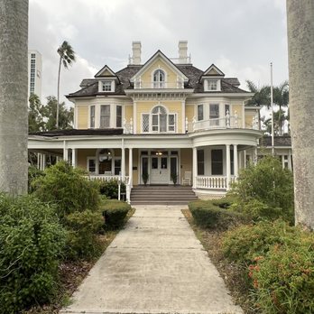 MURPHY - BURROUGHS HOUSE - Updated December 2025 - 25 Photos - 2505 1st ...