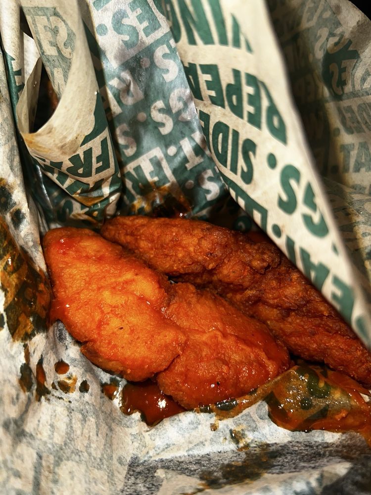 WINGSTOP - Updated October 2025 - 1438 W Lake St, Minneapolis, Michigan ...