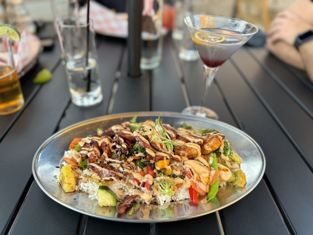 KULCHER KITCHEN AND BAR - Updated May 2024 - 14 Photos - 2526 E Carson ...