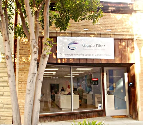 GIGGLE FIBER - Updated October 2025 - 61 Photos & 370 Reviews - 911 S ...