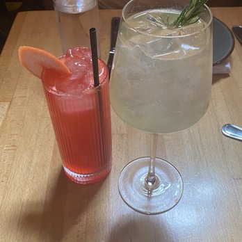 THE WHITE BULL - Updated December 2025 - 1042 Photos & 484 Reviews ...