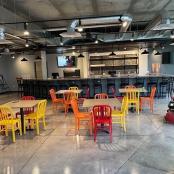 PAXTON PUB - Updated April 2025 - 20 Photos & 14 Reviews - 365 Paxton ...