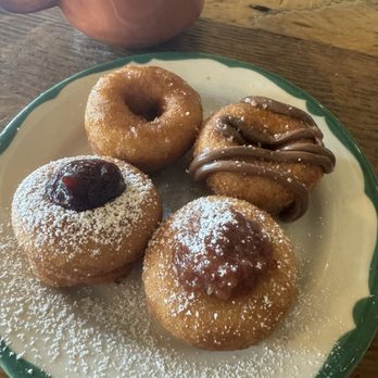 PIP’S ORIGINAL DOUGHNUTS & CHAI - Updated October 2024 - 4770 Photos ...