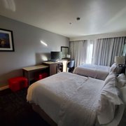HAMPTON INN & SUITES RENO WEST - 187 Photos & 73 Reviews - Hotels - 900 ...