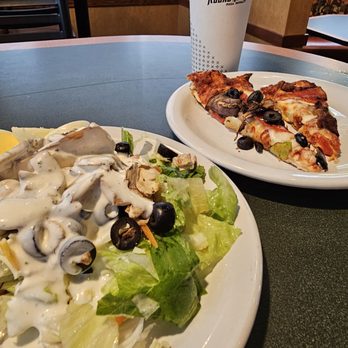 Round Table Pizza Lunch Buffet | Cabinets Matttroy