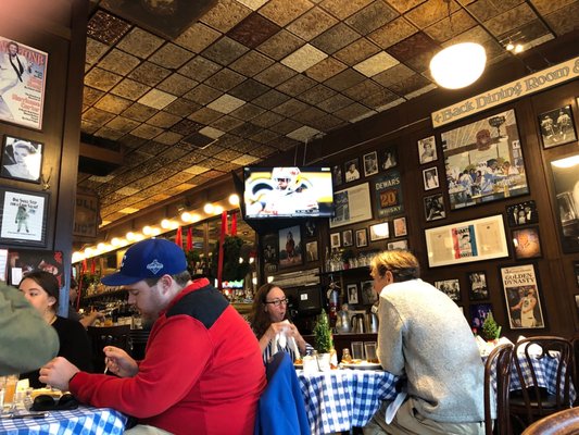 PERRY’S - SAN FRANCISCO - 242 Photos & 669 Reviews - 1944 Union St, San ...