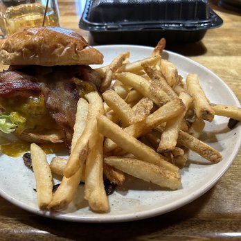 TRAINWRECK GRILL AND ALE HOUSE - Updated June 2024 - 25 Photos & 28 ...