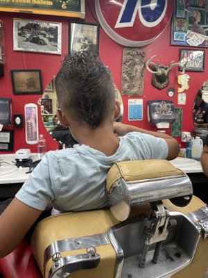 THE BARBER SIDE BARBER SHOP - Updated April 2025 - 120 Photos & 579 ...