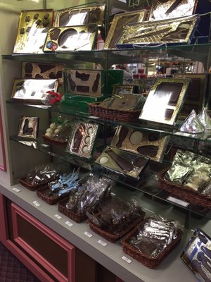 ANTHONY THOMAS-CANDY SHOPPES - Updated January 2025 - 14 Photos - 4727 ...