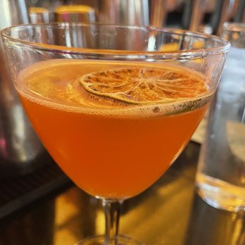 ROXANNE’S - Updated June 2024 - 244 Photos & 152 Reviews - 6B Beacon St ...