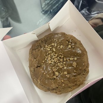 CRUMBL - UPPER WEST SIDE - Updated December 2024 - 123 Photos & 63 ...