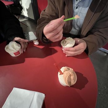PINOLO GELATO - Updated July 2025 - 504 Photos & 371 Reviews - 3707 SE ...