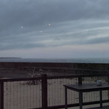 PORTSIDE RESTAURANT - Updated June 2025 - 10 Photos - 2 Waterfront Rd ...