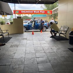 OCTOPUS CAR WASH - 131 Photos & 222 Reviews - Car Wash - 1401 N Mills ...