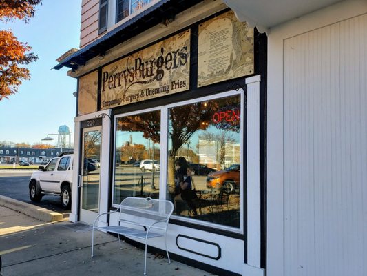 PERRYSBURGER’S - Updated October 2024 - 96 Photos & 181 Reviews - 220 ...