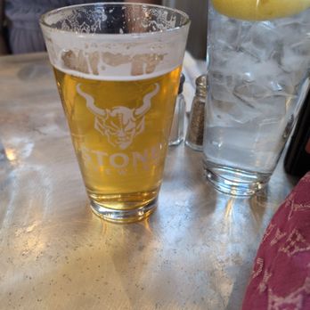 SEPTEMBERS TAPROOM & EATERY - REDLANDS - Updated December 2025 - 586 ...