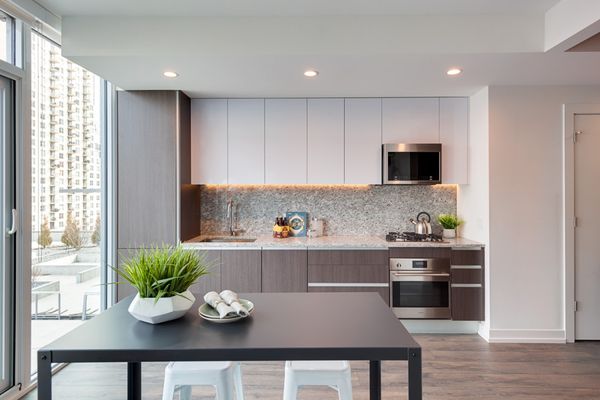 LEVEL CHICAGO - OLD TOWN - Updated June 2025 - 23 Photos & 11 Reviews ...