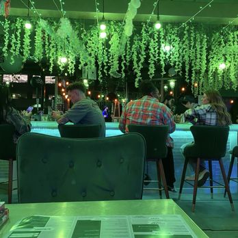 JET’S AMERICAN GRILL & BAR - Updated August 2024 - 325 Photos & 135 ...