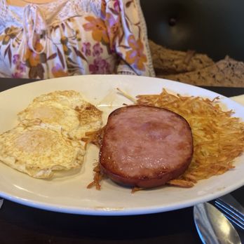 ALEX’S RAILSIDE RESTURANT - Updated September 2025 - 23 Photos & 12 ...