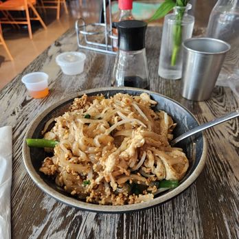 BLOCK 9 THAI STREET EATS - Updated July 2025 - 355 Photos & 178 Reviews ...