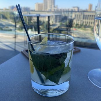 ASSEMBLY ROOFTOP LOUNGE - 382 Photos & 251 Reviews - 1840 Benjamin ...