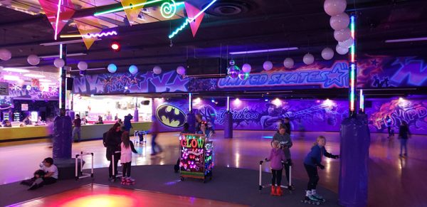 UNITED SKATES OF AMERICA - 73 Photos & 111 Reviews - Skating Rinks ...