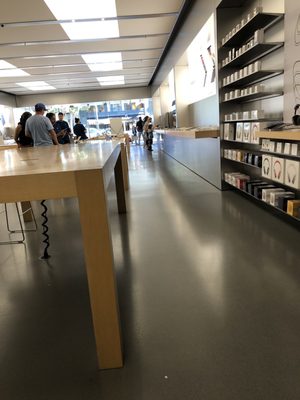 APPLE STORE - LOS GATOS - Updated January 2026 - 86 Photos & 562 ...