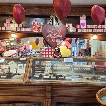 NANDY’S CANDY - Updated December 2025 - 83 Photos & 18 Reviews - 1220 E ...